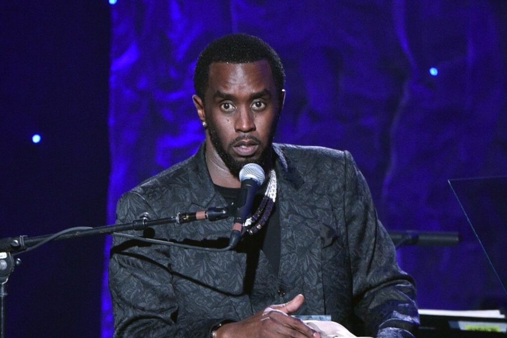 Diddy Jury Shown 13 Photos of Alleged Freak Off Participants – Loud Radio